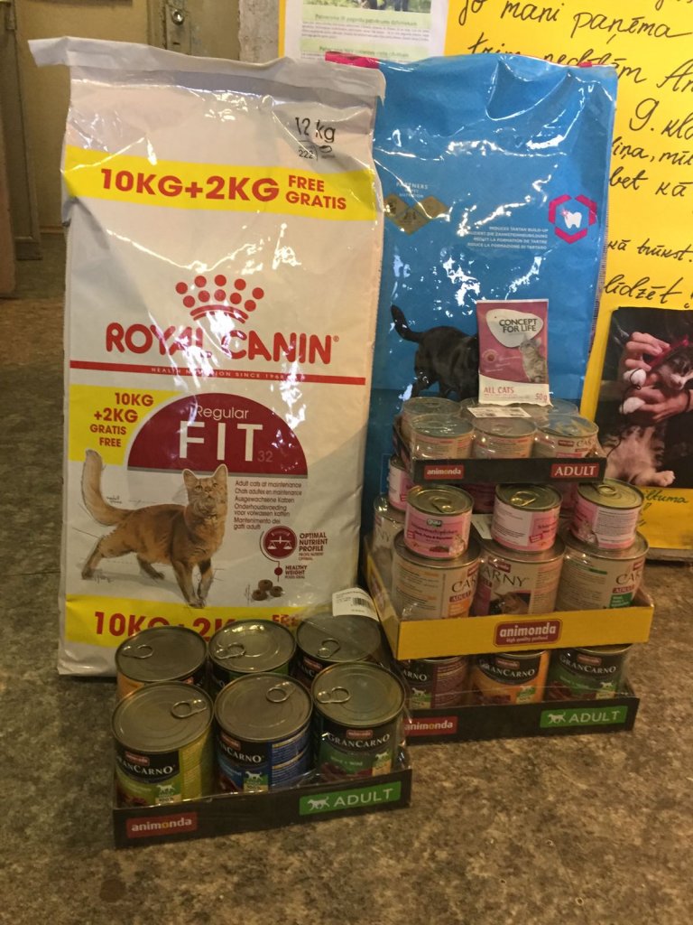 Ulubele Shelter in Latvia Gets Pet Food - Animals Life - Donate, Support